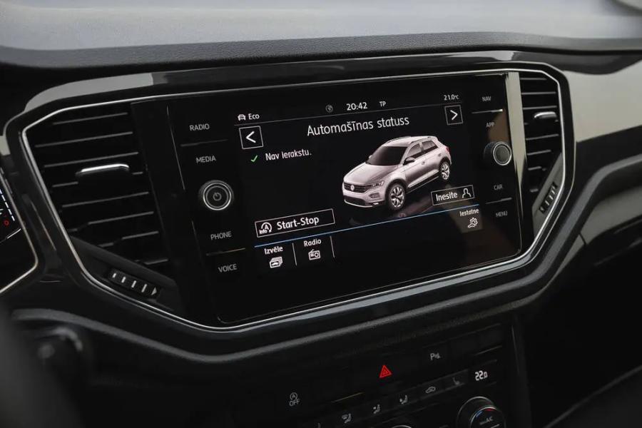 Pelēks Volkswagen T-Roc 2018 Jelgava, ar dzinēja tilpumu 2.00 L un nobraukumu 199 tūkst. km par 15350 €, foto 17 vietnē AUTOMOTO.COM.LV