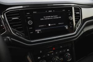 Pelēks Volkswagen T-Roc 2018 Jelgava, ar dzinēja tilpumu 2.00 L un nobraukumu 199 tūkst. km par 15350 €, foto 18 vietnē AUTOMOTO.COM.LV