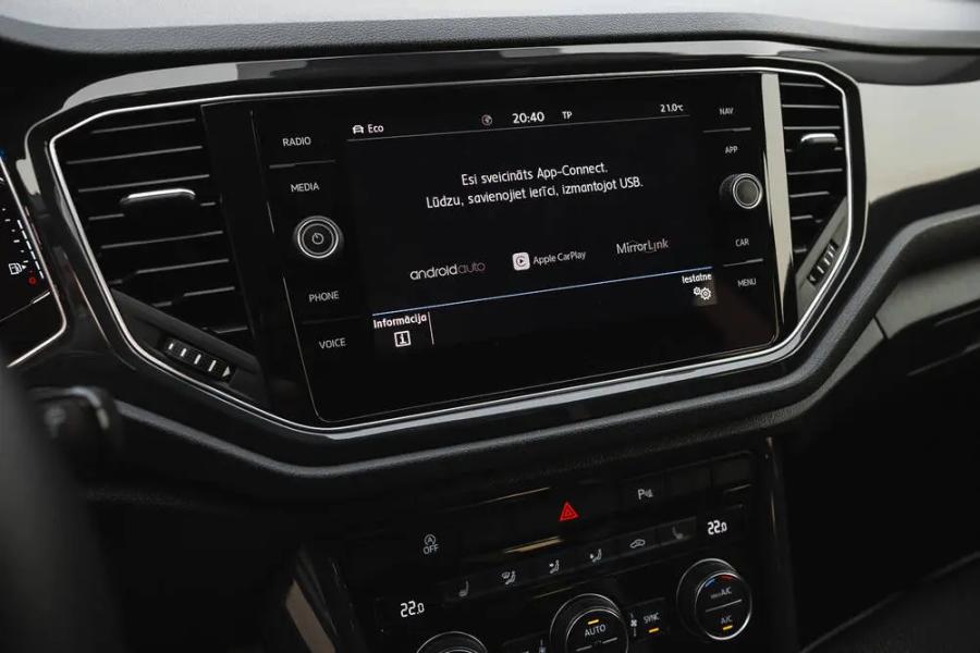Pelēks Volkswagen T-Roc 2018 Jelgava, ar dzinēja tilpumu 2.00 L un nobraukumu 199 tūkst. km par 15350 €, foto 18 vietnē AUTOMOTO.COM.LV