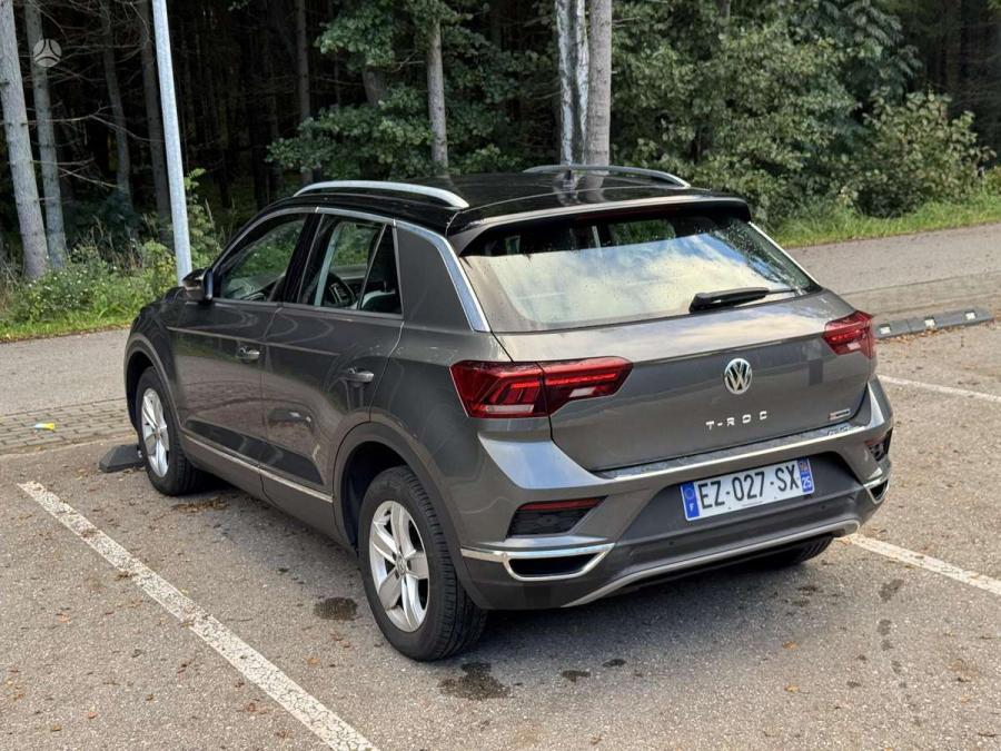 Pelēks Volkswagen T-Roc 2018 Klaipėda, ar dzinēja tilpumu 1.97 L un nobraukumu 198 tūkst. km par 15700 €, foto 15 vietnē AUTOMOTO.COM.LV