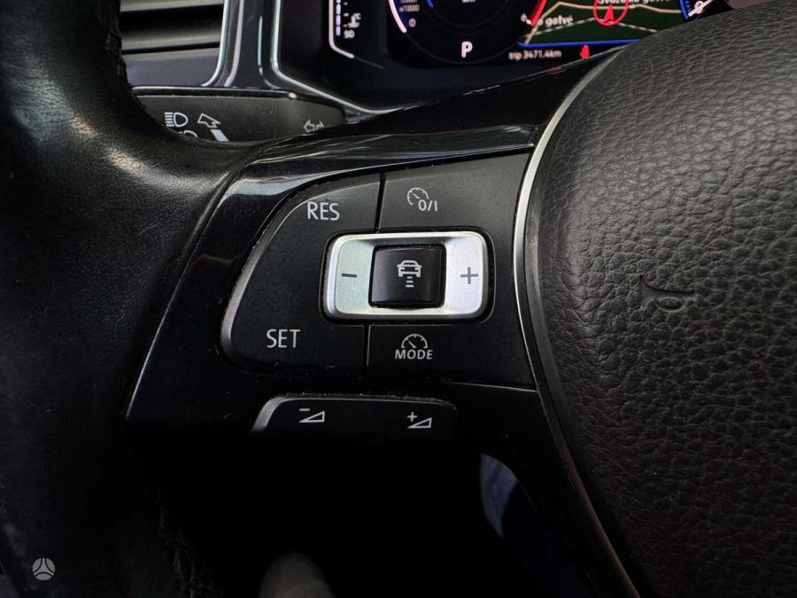 Pelēks Volkswagen T-Roc 2018 Klaipėda, ar dzinēja tilpumu 1.97 L un nobraukumu 198 tūkst. km par 15700 €, foto 36 vietnē AUTOMOTO.COM.LV