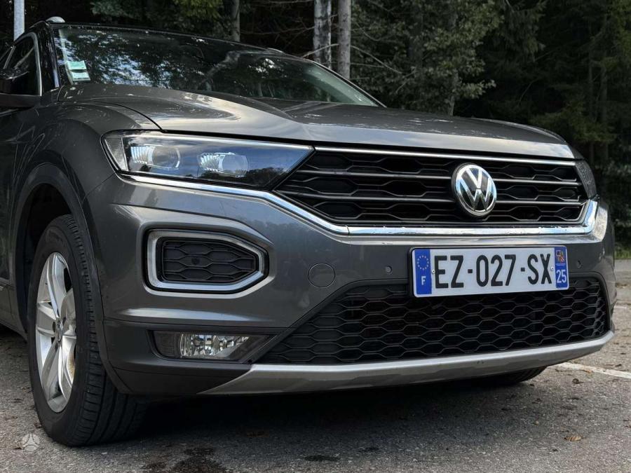 Pelēks Volkswagen T-Roc 2018 Klaipėda, ar dzinēja tilpumu 1.97 L un nobraukumu 198 tūkst. km par 15700 €, foto 42 vietnē AUTOMOTO.COM.LV