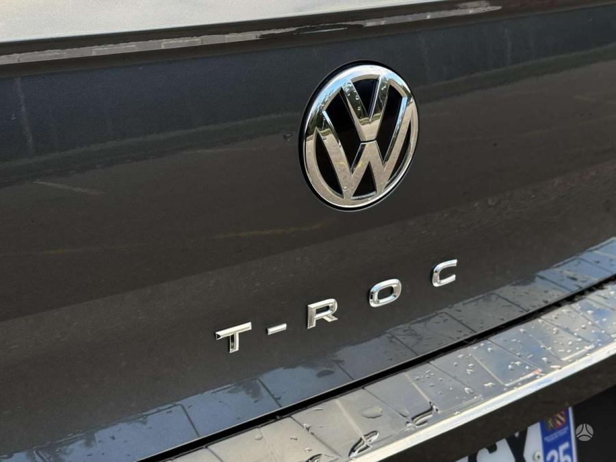 Pelēks Volkswagen T-Roc 2018 Klaipėda, ar dzinēja tilpumu 1.97 L un nobraukumu 198 tūkst. km par 15700 €, foto 56 vietnē AUTOMOTO.COM.LV