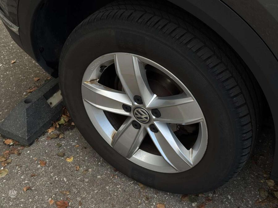 Pelēks Volkswagen T-Roc 2018 Klaipėda, ar dzinēja tilpumu 1.97 L un nobraukumu 198 tūkst. km par 15700 €, foto 58 vietnē AUTOMOTO.COM.LV