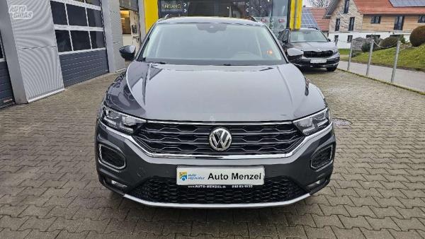 Grey Volkswagen T-Roc 2019 in Kaunas, with an engine capacity of 1.50 L and mileage of 55 thousand km for 21875 €, photo 2 on AUTOMOTO.COM.LV