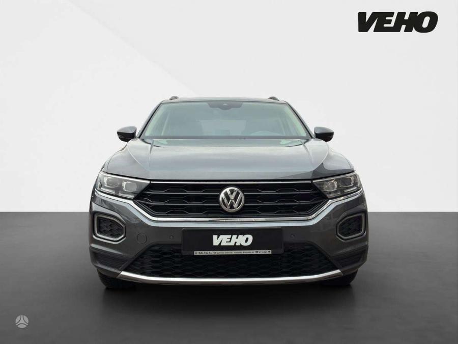 Pelēks Volkswagen T-Roc 2019 Viļņa, ar dzinēja tilpumu 1.97 L un nobraukumu 140 tūkst. km par 18200 €, foto 8 vietnē AUTOMOTO.COM.LV
