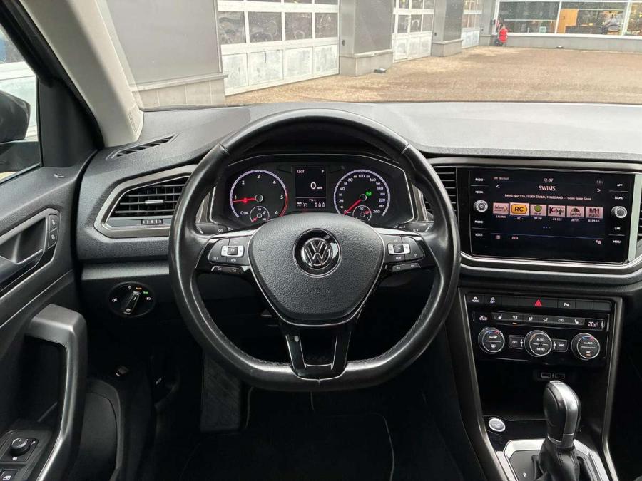 Pelēks Volkswagen T-Roc 2019 Viļņa, ar dzinēja tilpumu 1.97 L un nobraukumu 140 tūkst. km par 18200 €, foto 17 vietnē AUTOMOTO.COM.LV