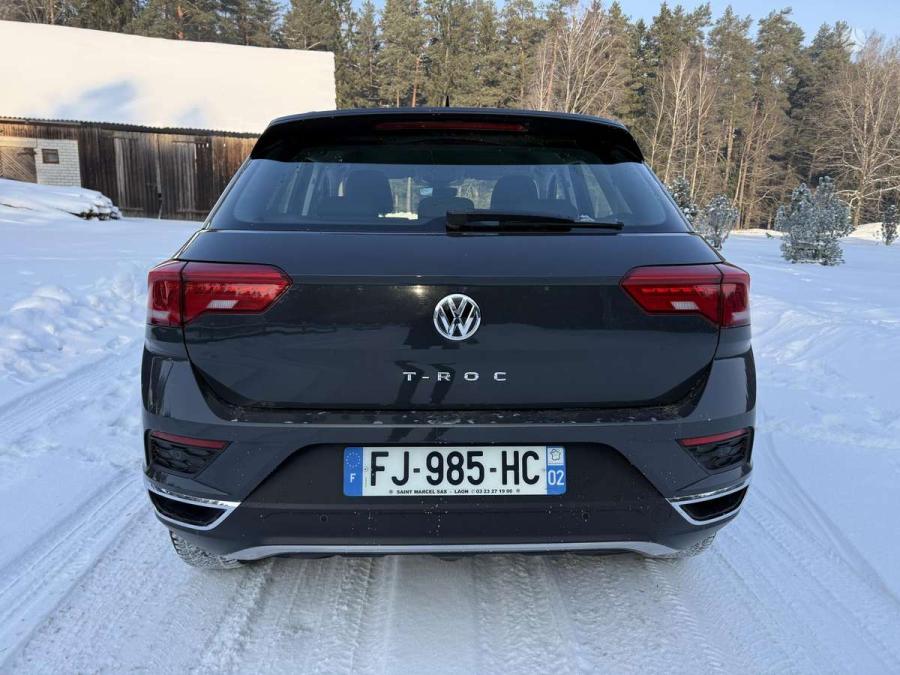 Pelēks Volkswagen T-Roc 2019 Tauragė, ar dzinēja tilpumu 1.00 L un nobraukumu 111 tūkst. km par 13500 €, foto 6 vietnē AUTOMOTO.COM.LV