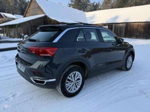 Pelēks Volkswagen T-Roc 2019 Tauragė, ar dzinēja tilpumu 1.00 L un nobraukumu 111 tūkst. km par 13500 €, foto 8 vietnē AUTOMOTO.COM.LV