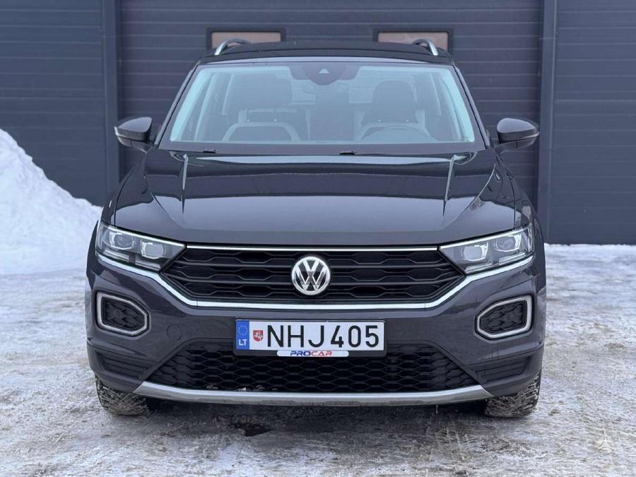 Pelēks Volkswagen T-Roc 2019 Kauņa, ar dzinēja tilpumu 1.50 L un nobraukumu 165 tūkst. km par 14650 €, foto 2 vietnē AUTOMOTO.COM.LV