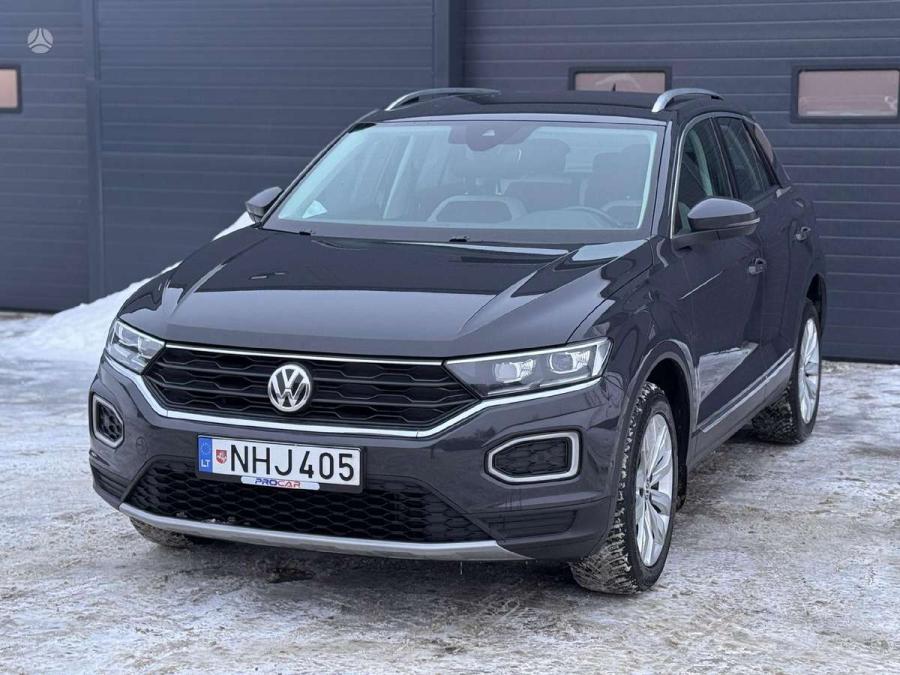 Pelēks Volkswagen T-Roc 2019 Kauņa, ar dzinēja tilpumu 1.50 L un nobraukumu 165 tūkst. km par 14650 €, foto 4 vietnē AUTOMOTO.COM.LV