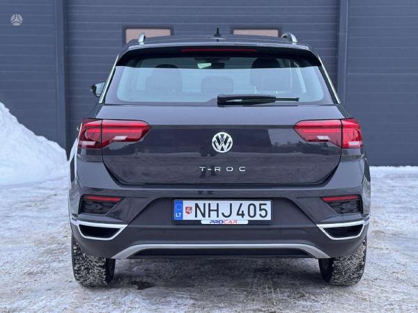Pelēks Volkswagen T-Roc 2019 Kauņa, ar dzinēja tilpumu 1.50 L un nobraukumu 165 tūkst. km par 14650 €, foto 5 vietnē AUTOMOTO.COM.LV