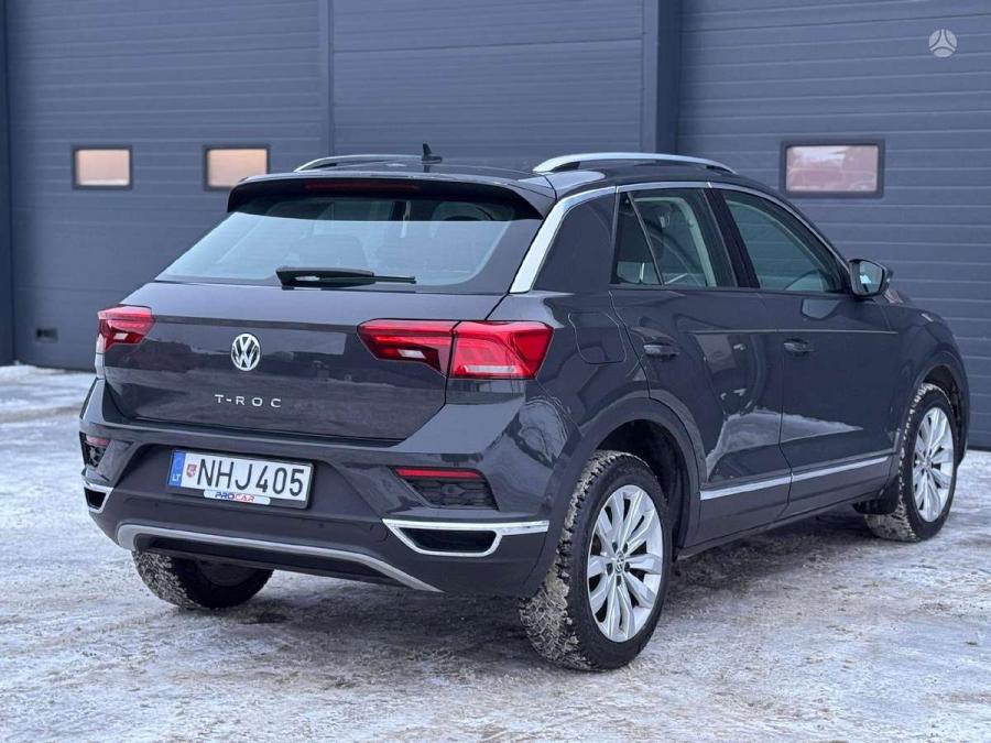 Pelēks Volkswagen T-Roc 2019 Kauņa, ar dzinēja tilpumu 1.50 L un nobraukumu 165 tūkst. km par 14650 €, foto 7 vietnē AUTOMOTO.COM.LV