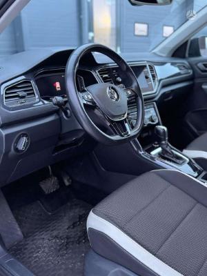 Pelēks Volkswagen T-Roc 2019 Kauņa, ar dzinēja tilpumu 1.50 L un nobraukumu 165 tūkst. km par 14650 €, foto 12 vietnē AUTOMOTO.COM.LV
