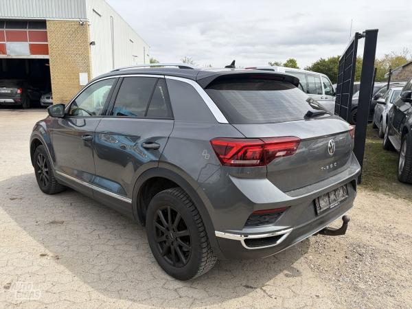 Grey Volkswagen T-Roc 2019 in Vilnius, with an engine capacity of 2.00 L and mileage of 94 thousand km for 16900 €, photo 4 on AUTOMOTO.COM.LV