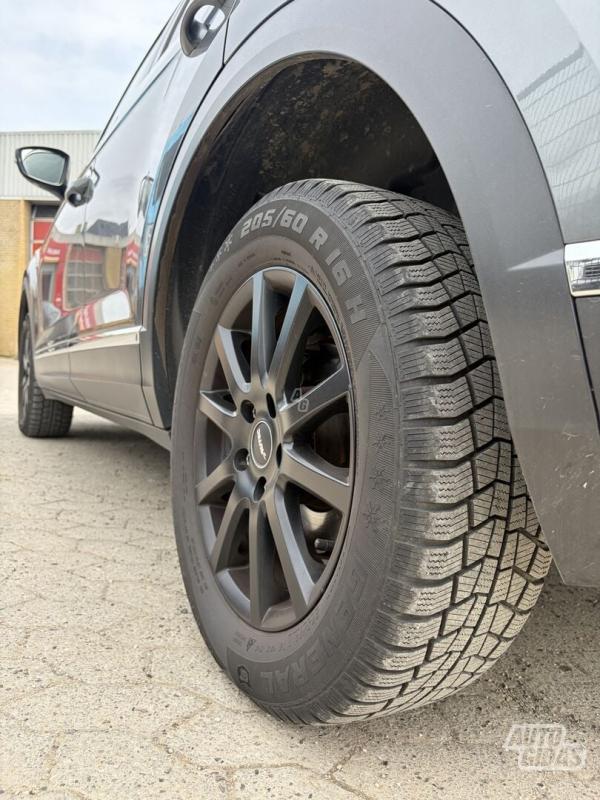 Grey Volkswagen T-Roc 2019 in Vilnius, with an engine capacity of 2.00 L and mileage of 94 thousand km for 16900 €, photo 8 on AUTOMOTO.COM.LV