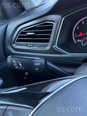 Grey Volkswagen T-Roc 2019 in Riga, with an engine capacity of 1.50 L and mileage of 183 thousand km for 14999 €, photo 15 on AUTOMOTO.COM.LV