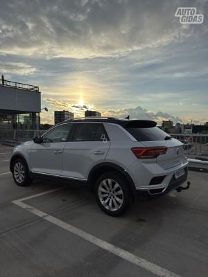 Pelēks Volkswagen T-Roc 2019 Viļņa, ar dzinēja tilpumu 2.00 L un nobraukumu 155 tūkst. km par 18500 €, foto 7 vietnē AUTOMOTO.COM.LV