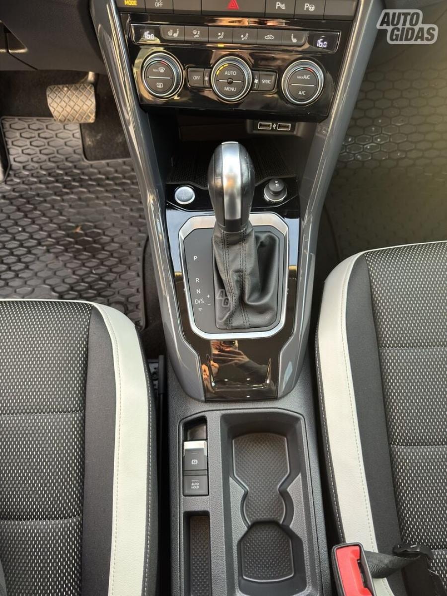 Серый Фольксваген Ти-Рок 2019 в Вильнюс, объемом двигателя 2.00 л и пробегом 155 тыс. км за 18500 €, фото 11 на AUTOMOTO.COM.LV