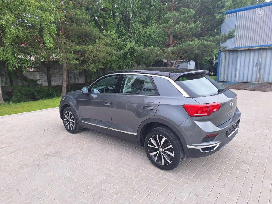 Pelēks Volkswagen T-Roc 2019 Kauņa, ar dzinēja tilpumu 1.97 L un nobraukumu 158 tūkst. km par 15800 €, foto 7 vietnē AUTOMOTO.COM.LV