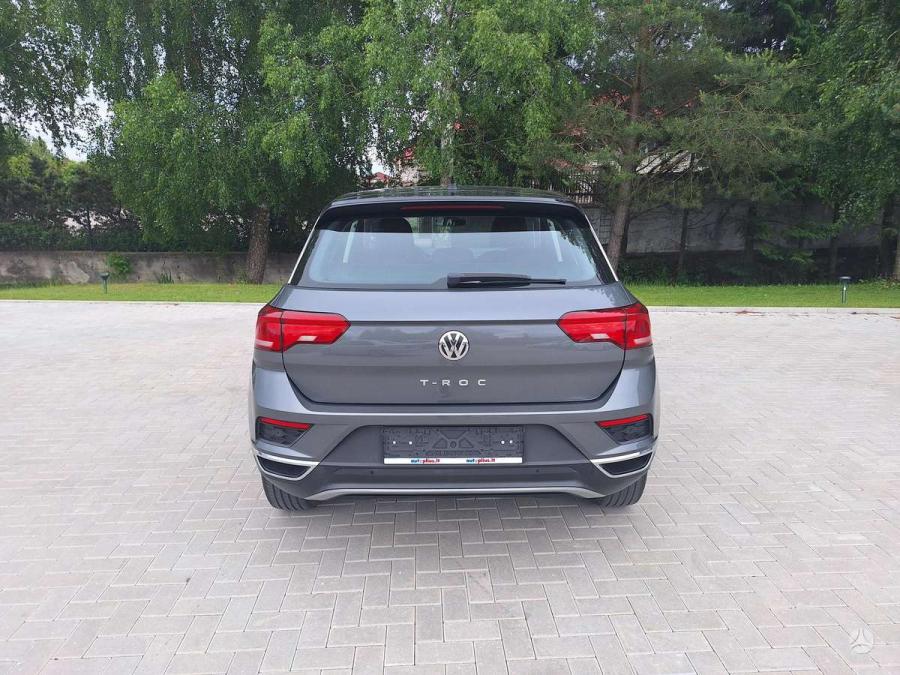 Pelēks Volkswagen T-Roc 2019 Kauņa, ar dzinēja tilpumu 1.97 L un nobraukumu 158 tūkst. km par 15800 €, foto 9 vietnē AUTOMOTO.COM.LV