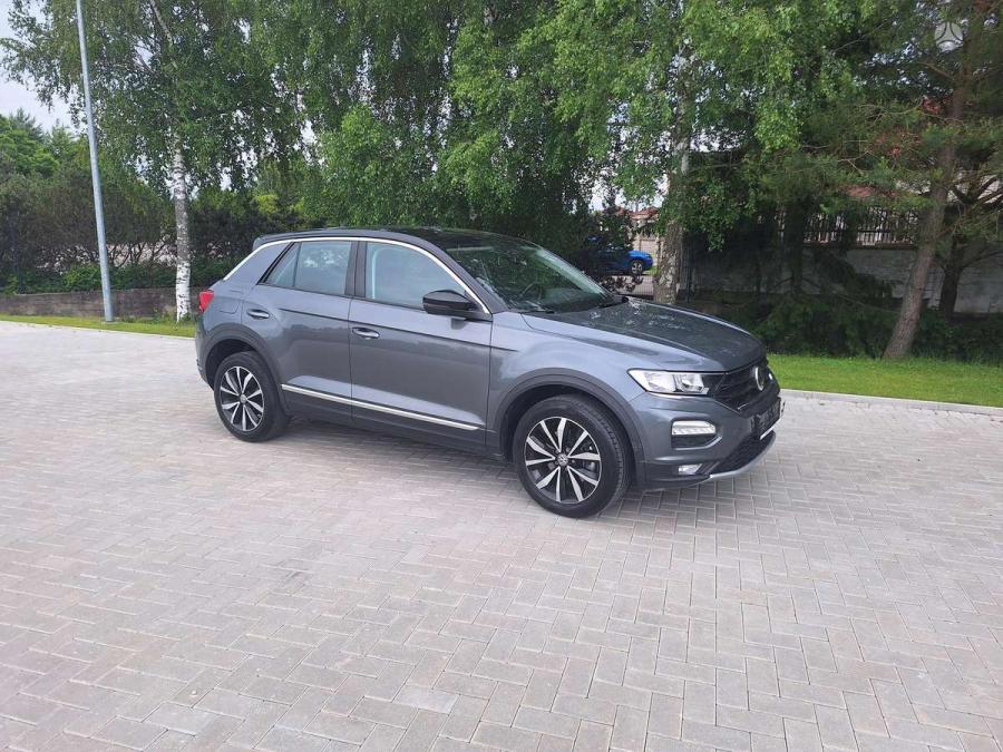 Pelēks Volkswagen T-Roc 2019 Kauņa, ar dzinēja tilpumu 1.97 L un nobraukumu 158 tūkst. km par 15800 €, foto 10 vietnē AUTOMOTO.COM.LV