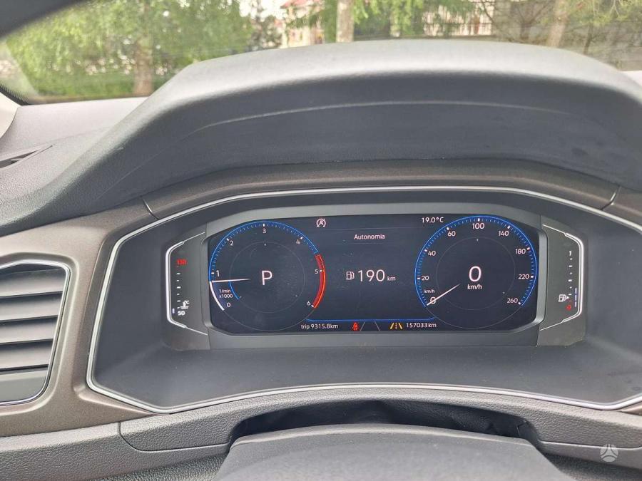 Pelēks Volkswagen T-Roc 2019 Kauņa, ar dzinēja tilpumu 1.97 L un nobraukumu 158 tūkst. km par 15800 €, foto 15 vietnē AUTOMOTO.COM.LV