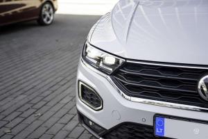 Grey Volkswagen T-Roc 2019 in Vilnius, with an engine capacity of 1.97 L and mileage of 158 thousand km for 18500 €, photo 19 on AUTOMOTO.COM.LV
