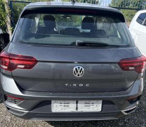 Pelēks Volkswagen T-Roc 2019 Panevēža, ar dzinēja tilpumu 1.97 L un nobraukumu 197 tūkst. km par 5700 €, foto 7 vietnē AUTOMOTO.COM.LV