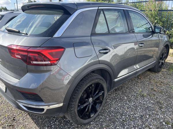 Grey Volkswagen T-Roc 2019 in Panevezys, with an engine capacity of 1.97 L and mileage of 197 thousand km for 5700 €, photo 7 on AUTOMOTO.COM.LV