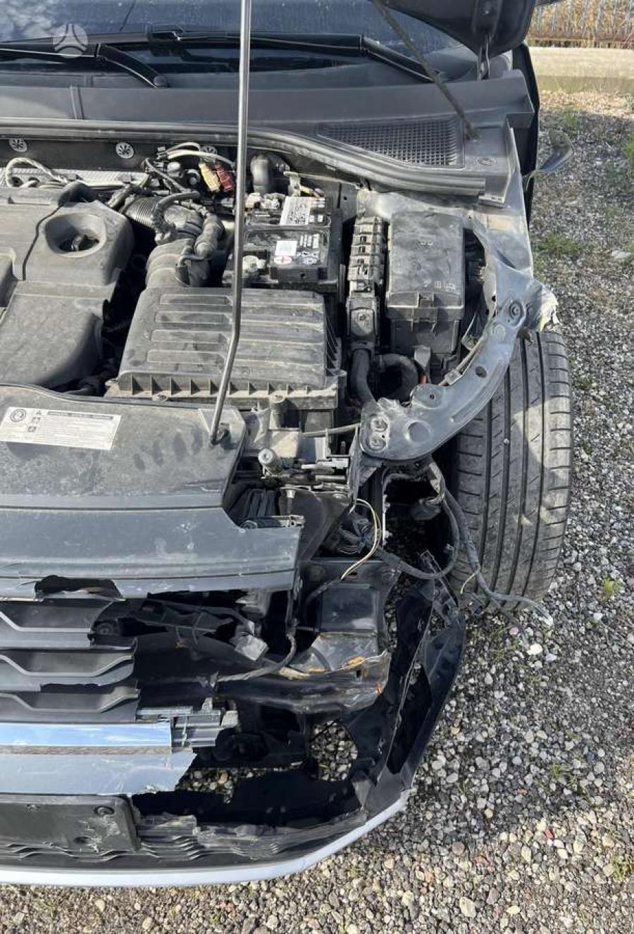 Pelēks Volkswagen T-Roc 2019 Panevēža, ar dzinēja tilpumu 1.97 L un nobraukumu 197 tūkst. km par 5700 €, foto 10 vietnē AUTOMOTO.COM.LV
