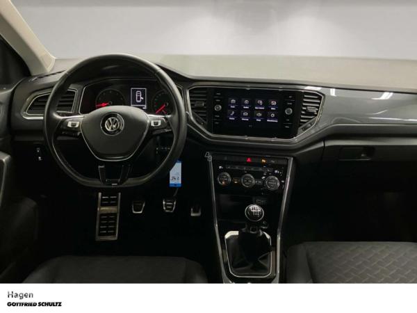 Grey Volkswagen T-Roc 2020 in Kaunas, with an engine capacity of 1.50 L and mileage of 40 thousand km for 22204 €, photo 5 on AUTOMOTO.COM.LV