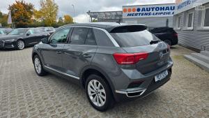 Grey Volkswagen T-Roc 2020 in Kaunas, with an engine capacity of 1.00 L and mileage of 35 thousand km for 22287 €, photo 2 on AUTOMOTO.COM.LV