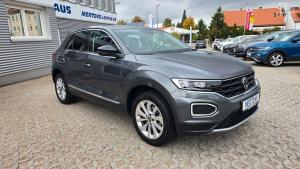 Grey Volkswagen T-Roc 2020 in Kaunas, with an engine capacity of 1.00 L and mileage of 35 thousand km for 22287 €, photo 6 on AUTOMOTO.COM.LV