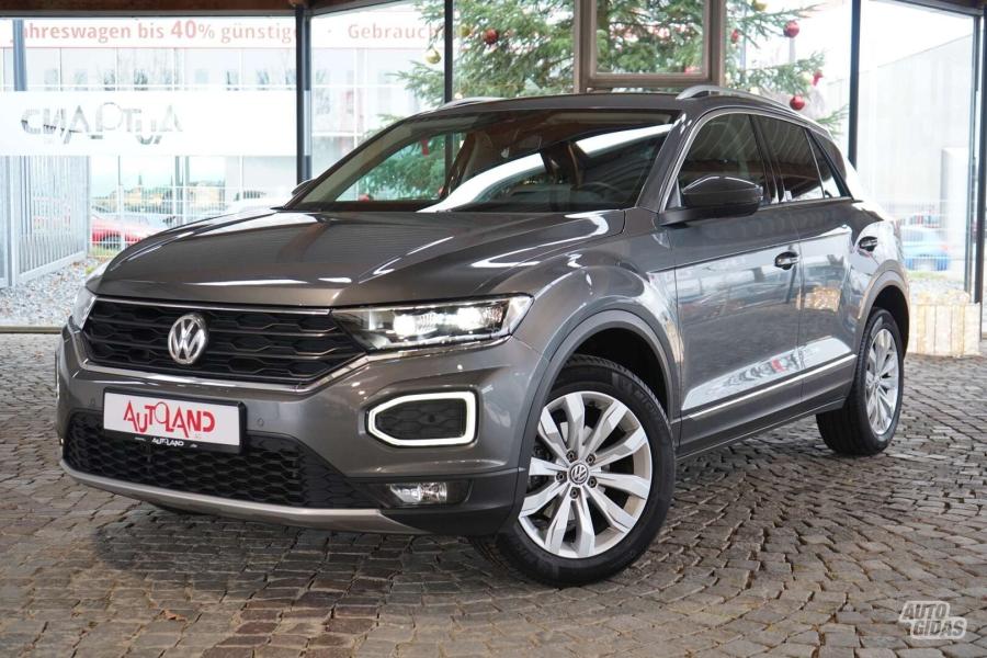 Pelēks Volkswagen T-Roc 2020 Kauņa, ar dzinēja tilpumu 1.50 L un nobraukumu 84 tūkst. km par 23420 €, foto 2 vietnē AUTOMOTO.COM.LV