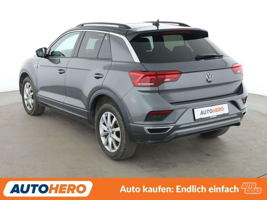 Pelēks Volkswagen T-Roc 2020 Kauņa, ar dzinēja tilpumu 1.50 L un nobraukumu 56 tūkst. km par 28776 €, foto 4 vietnē AUTOMOTO.COM.LV