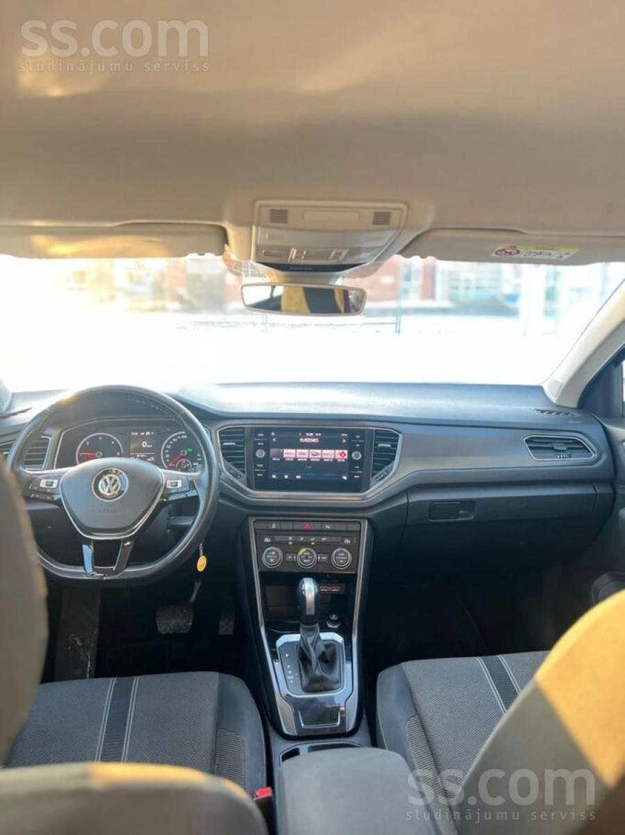 Pelēks Volkswagen T-Roc 2020 Dobele, ar dzinēja tilpumu 2.00 L un nobraukumu 192 tūkst. km par 17000 €, foto 8 vietnē AUTOMOTO.COM.LV