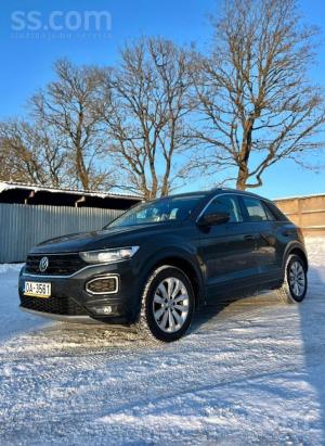 Pelēks Volkswagen T-Roc 2020 Dobele, ar dzinēja tilpumu 2.00 L un nobraukumu 192 tūkst. km par 17000 €, foto 12 vietnē AUTOMOTO.COM.LV