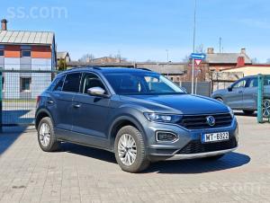 Grey Volkswagen T-Roc 2020 in Liepaja, with an engine capacity of 1.50 L and mileage of 93 thousand km for 19200 €, photo 8 on AUTOMOTO.COM.LV