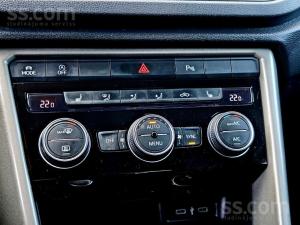 Grey Volkswagen T-Roc 2020 in Liepaja, with an engine capacity of 1.50 L and mileage of 93 thousand km for 19200 €, photo 21 on AUTOMOTO.COM.LV