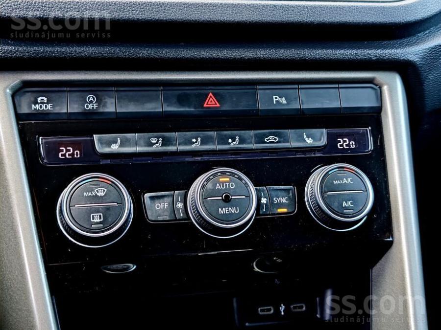 Grey Volkswagen T-Roc 2020 in Liepaja, with an engine capacity of 1.50 L and mileage of 93 thousand km for 19200 €, photo 21 on AUTOMOTO.COM.LV