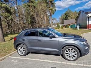Grey Volkswagen T-Roc 2020 in Riga, with an engine capacity of 1.50 L and mileage of 244 thousand km for 14300 €, photo 11 on AUTOMOTO.COM.LV