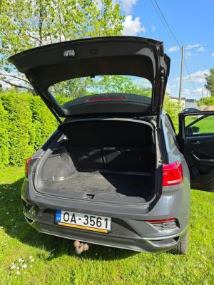 Grey Volkswagen T-Roc 2020 in Dobele, with an engine capacity of 2.00 L and mileage of 191 thousand km for 15000 €, photo 6 on AUTOMOTO.COM.LV