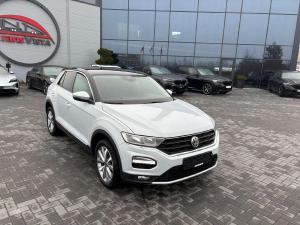 Grey Volkswagen T-Roc 2021 in Telschi, with an engine capacity of 1.50 L and mileage of 59 thousand km for 14999 €, photo 7 on AUTOMOTO.COM.LV