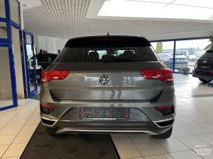 Pelēks Volkswagen T-Roc 2021 Kauņa, ar dzinēja tilpumu 1.50 L un nobraukumu 32 tūkst. km par 26366 €, foto 4 vietnē AUTOMOTO.COM.LV