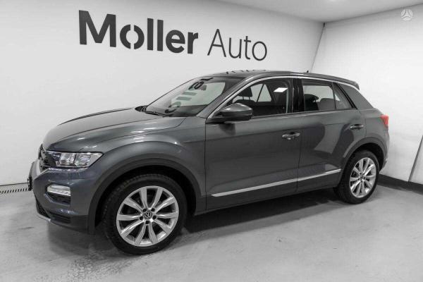 Grey Volkswagen T-Roc 2021 in Vilnius, with an engine capacity of 1.50 L and mileage of 145 thousand km for 17900 €, photo 2 on AUTOMOTO.COM.LV