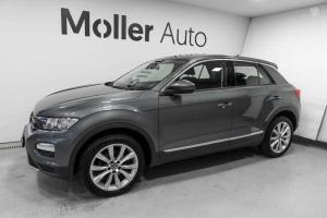 Pelēks Volkswagen T-Roc 2021 Viļņa, ar dzinēja tilpumu 1.50 L un nobraukumu 145 tūkst. km par 17900 €, foto 2 vietnē AUTOMOTO.COM.LV