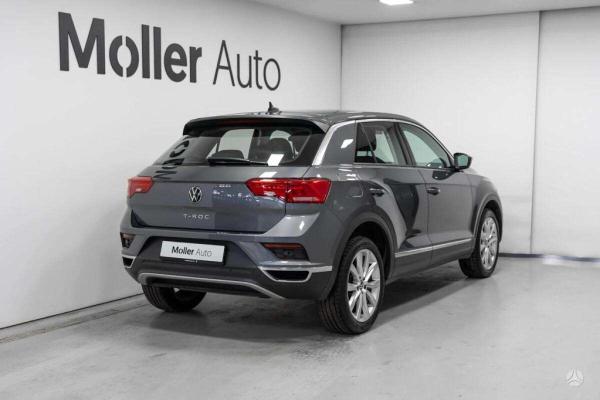 Grey Volkswagen T-Roc 2021 in Vilnius, with an engine capacity of 1.50 L and mileage of 145 thousand km for 17900 €, photo 3 on AUTOMOTO.COM.LV