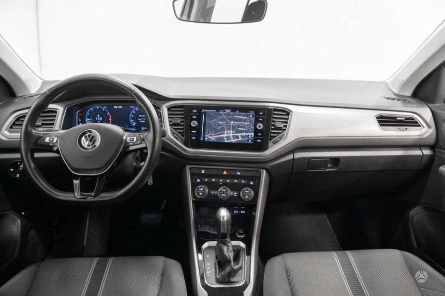 Pelēks Volkswagen T-Roc 2021 Viļņa, ar dzinēja tilpumu 1.50 L un nobraukumu 145 tūkst. km par 17900 €, foto 9 vietnē AUTOMOTO.COM.LV