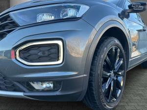 Grey Volkswagen T-Roc 2021 in Kaunas, with an engine capacity of 1.50 L and mileage of 36 thousand km for 25263 €, photo 9 on AUTOMOTO.COM.LV